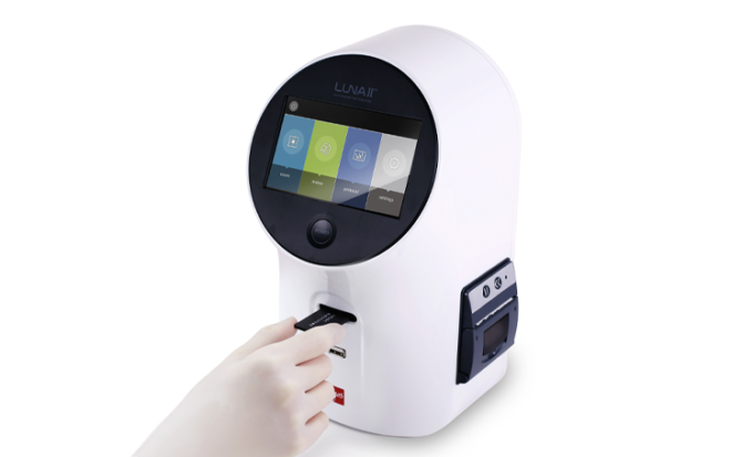 LUNA Reusable Slide for Accurate Automated Cell Counting